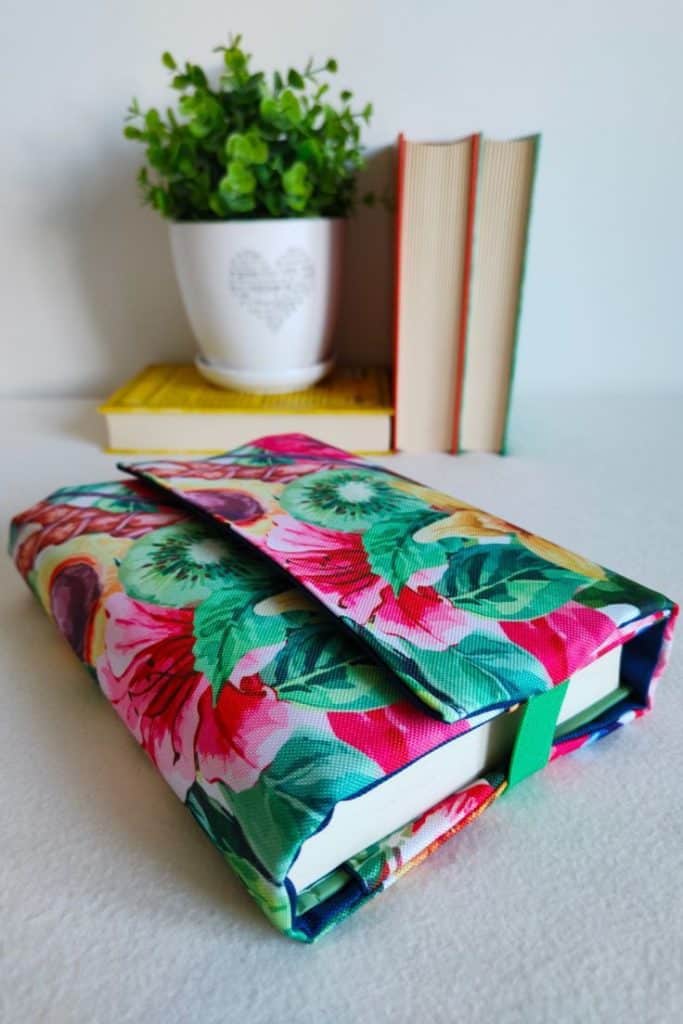 35 Quick and Affordable Crafts for Teens to Try - Mothers Always Right