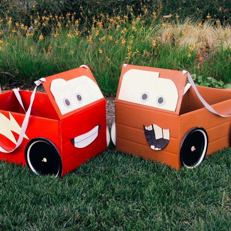 Crafting a Cardboard Box Car: DIY Guide + 10 Amazing Ideas - Mothers ...