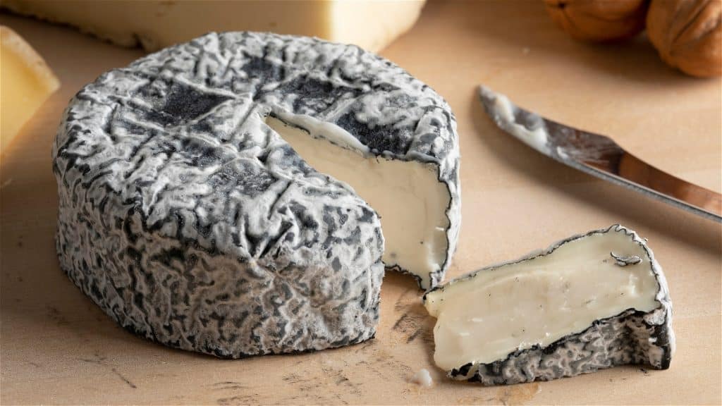 29 Delicious Gray Foods to Savour Around the World - Mothers Always Right