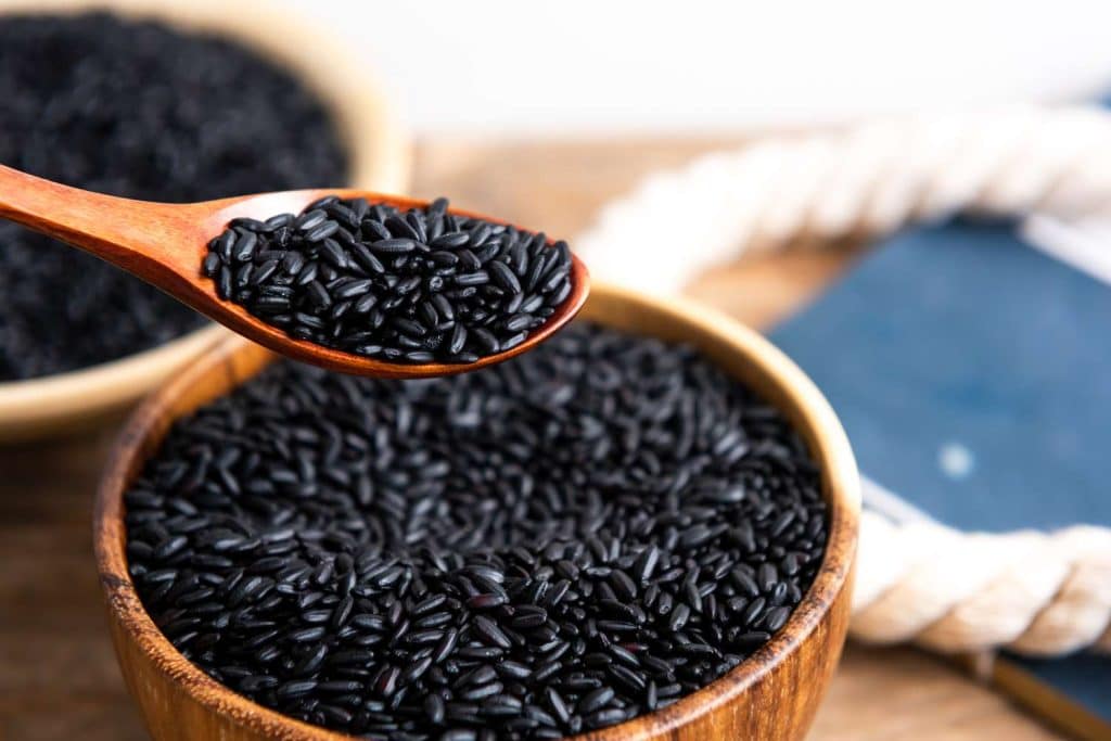 29 Delicious Gray Foods to Savour Around the World - Mothers Always Right