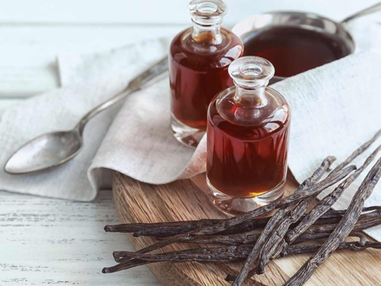 11 Top Alternatives to Vanilla Bean Paste - Mothers Always Right