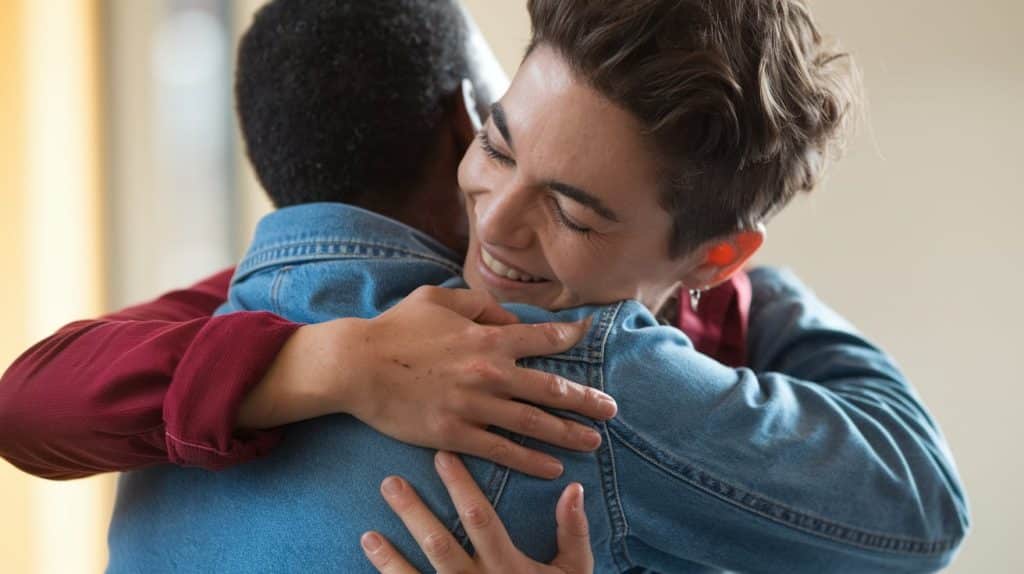 21 Different Types of Hugs that Convey Different Emotions - Mothers ...