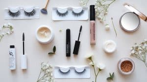 10 Best Lash Glue Alternatives You Should Try - Mothers Always Right